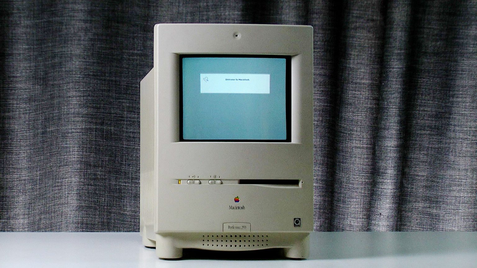 Macintosh Colour Classic Mystic Upgrade - Recap-a-Mac